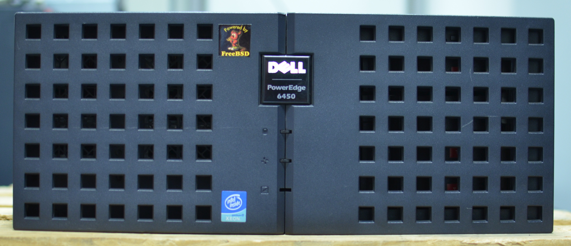 [Sprzedam] Serwer Dell PowerEdge 6450 - elektroda.pl