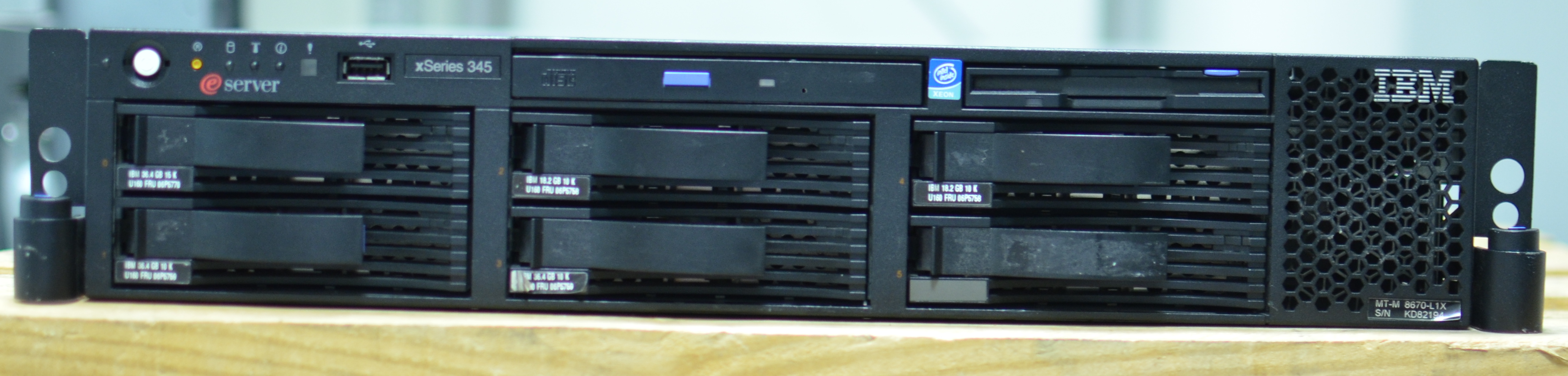 [Sprzedam] Serwer IBM xSeries 345 - elektroda.pl