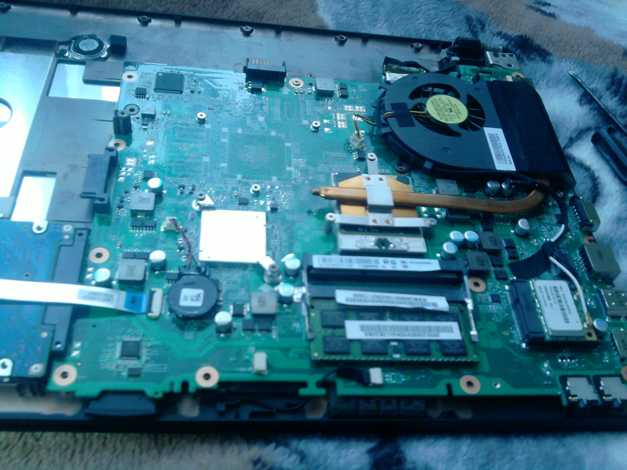 acer emachines e732 - ile posiada slotów RAM i jakiej wielkości włożyć kość