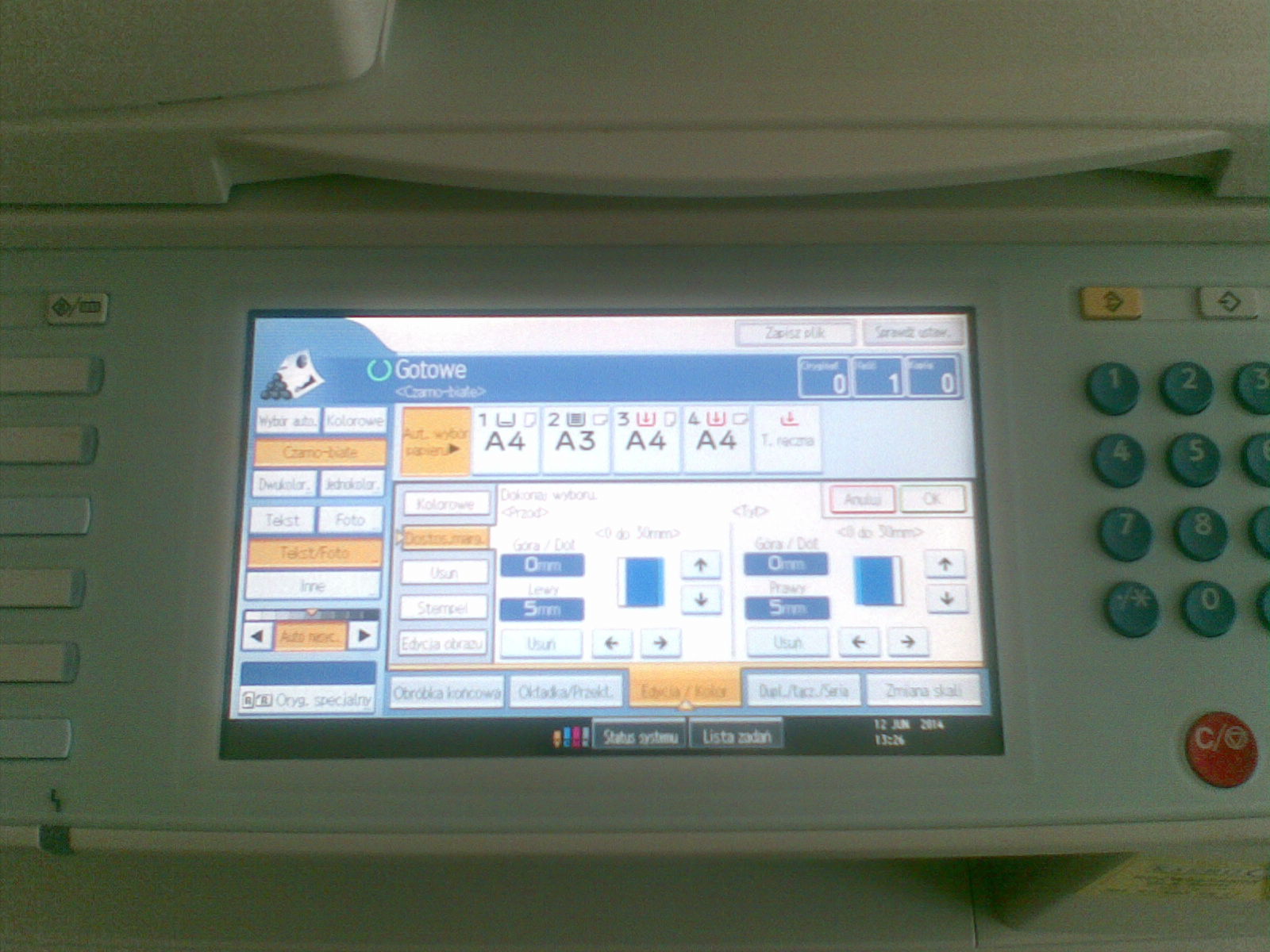 RICOH MP C2800 - Jak drukować plakaty A4 bez marginesów?