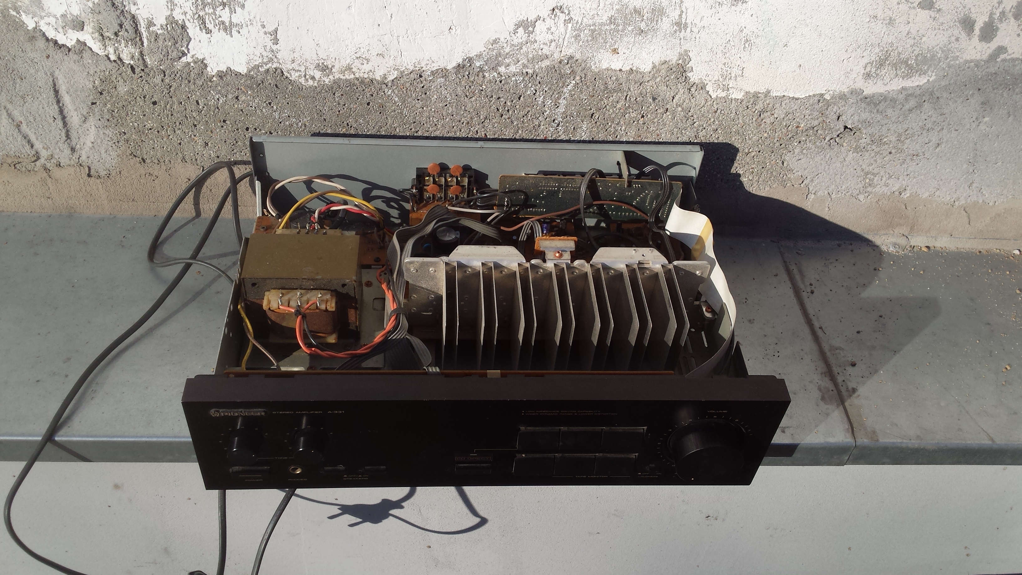 [Sprzedam] Pioneer A-331 na czesci lub do naprawy - elektroda.pl