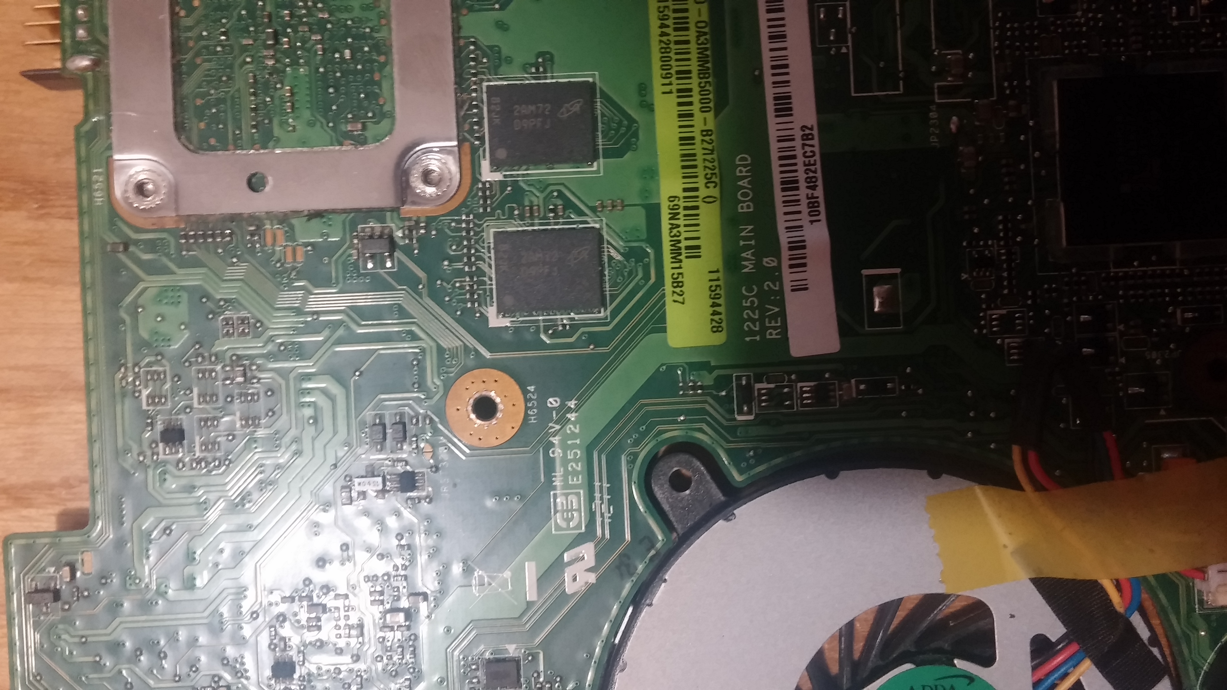 [Rozwiązano] Asus EEE 1225C - Jak zewnętrznie wyprowadzić włącznik po ...
