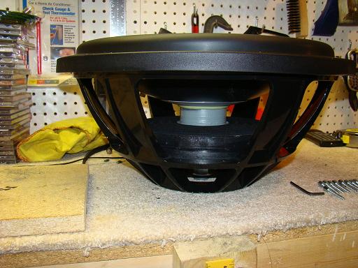 Czy warto kupić głośnik EARTHQUAKE MAGMA 12 z membraną bierną?