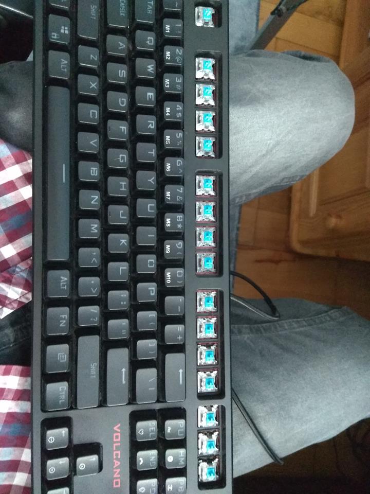 Jak wyczyścić klawiaturę Modecom Volcano Gamer po zalaniu mirindą?