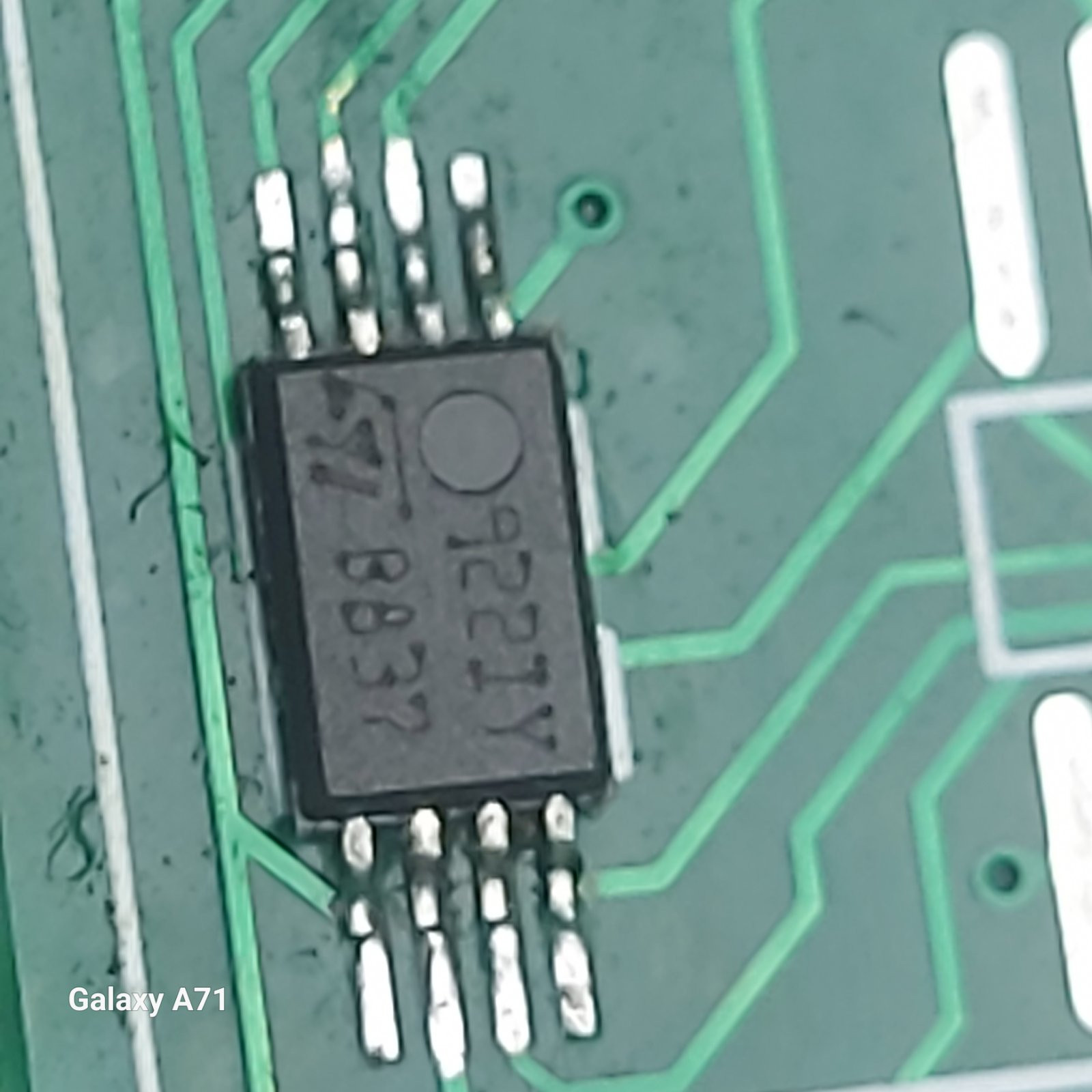 Czy w NG4 Harman Becker Citroen jest EPROM 24c64? Lokalizacja na PCB