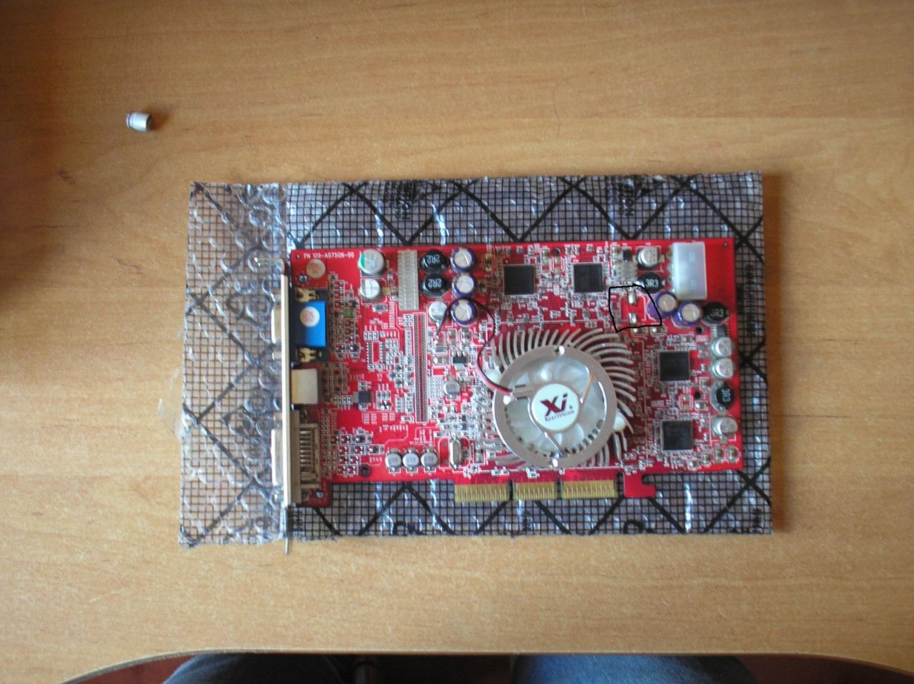 Xpert Vision Ati Radeon 9800 SE - artefakty i przegrzewanie po naprawie ...