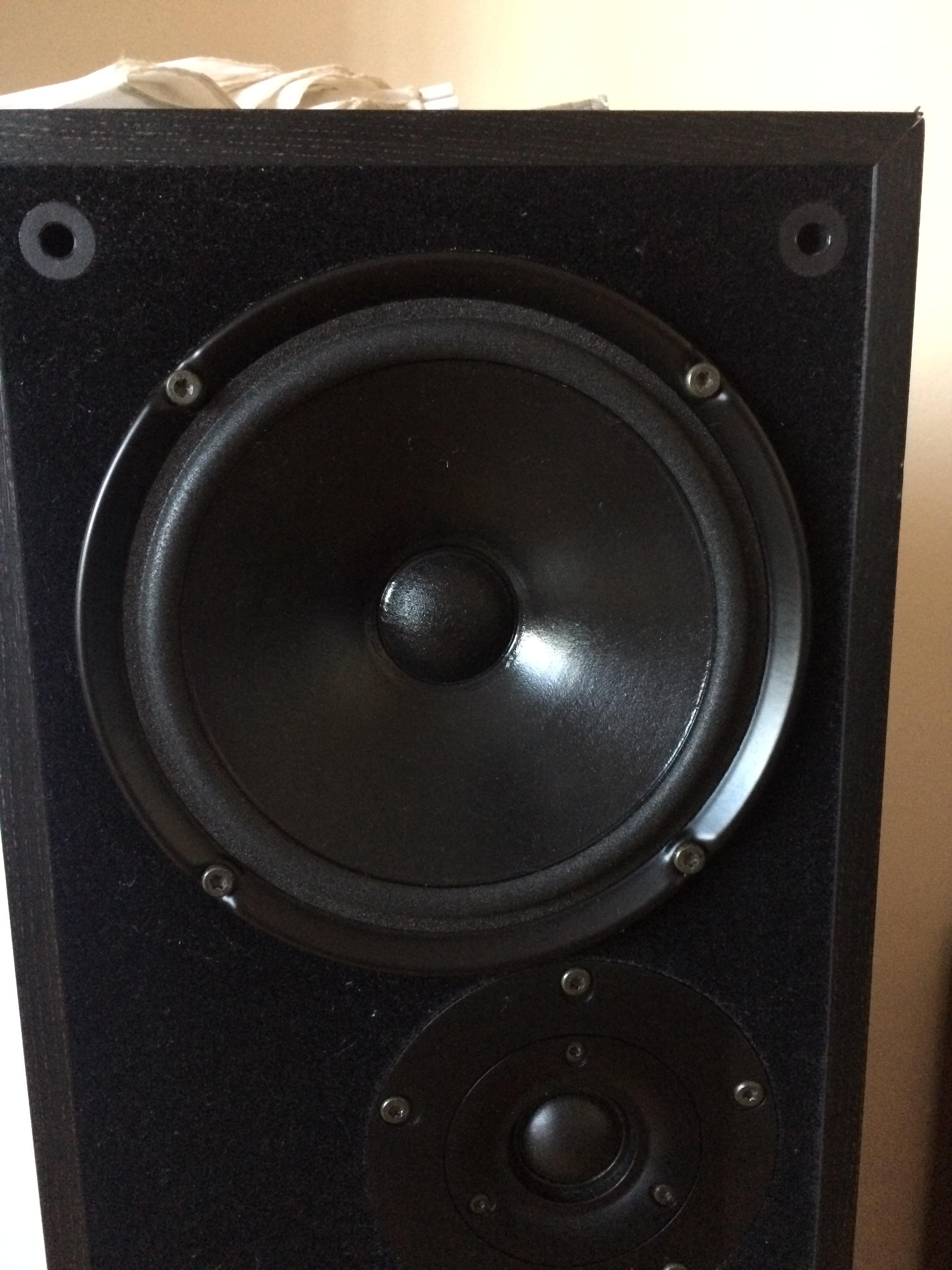 Dali 104: Jak podkleić odklejające się zawieszenie głośnika?