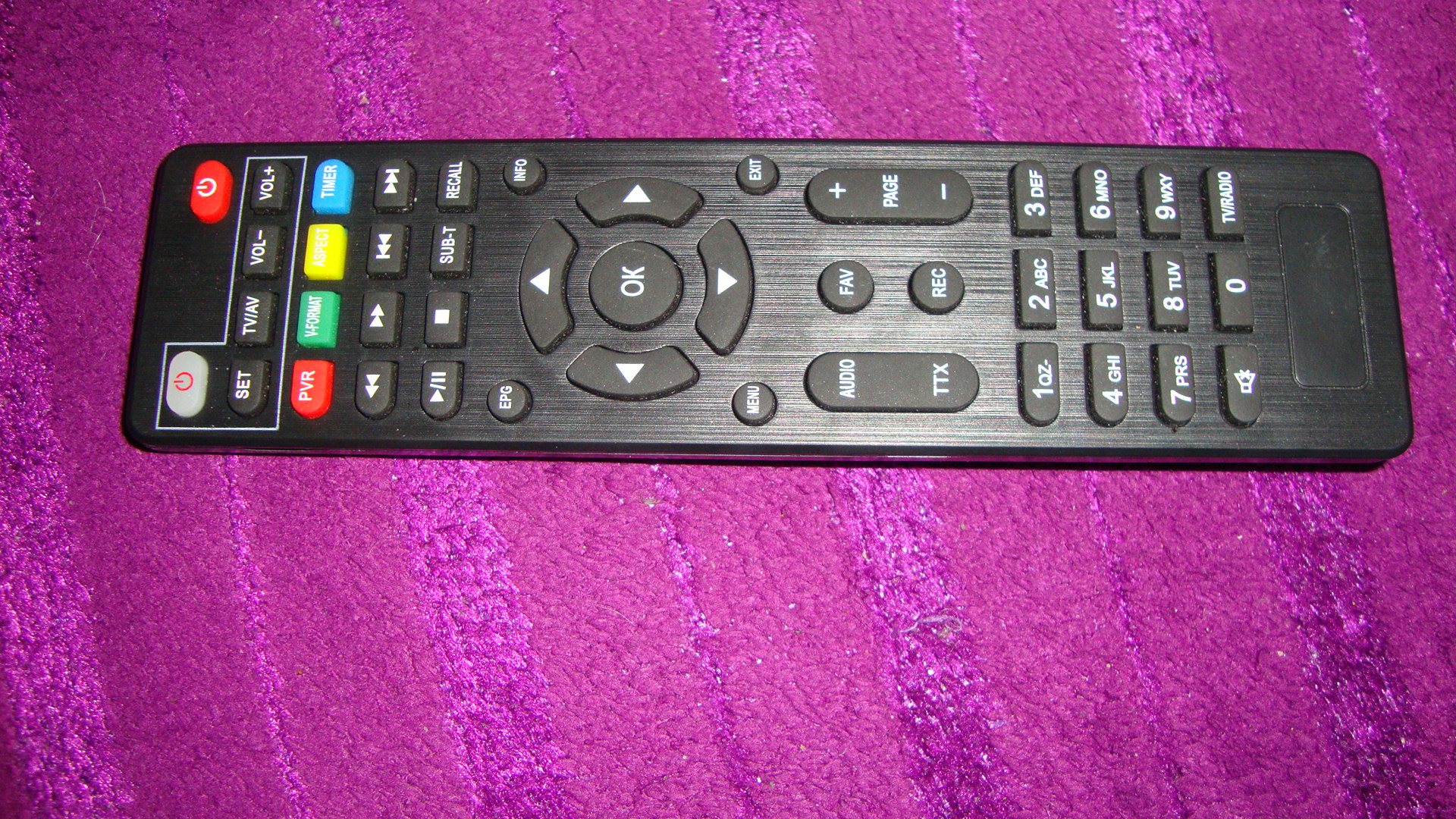 [Rozwiązano] Dekoder DV3 T2 Terrestrial - Brak reakcji na pilota.