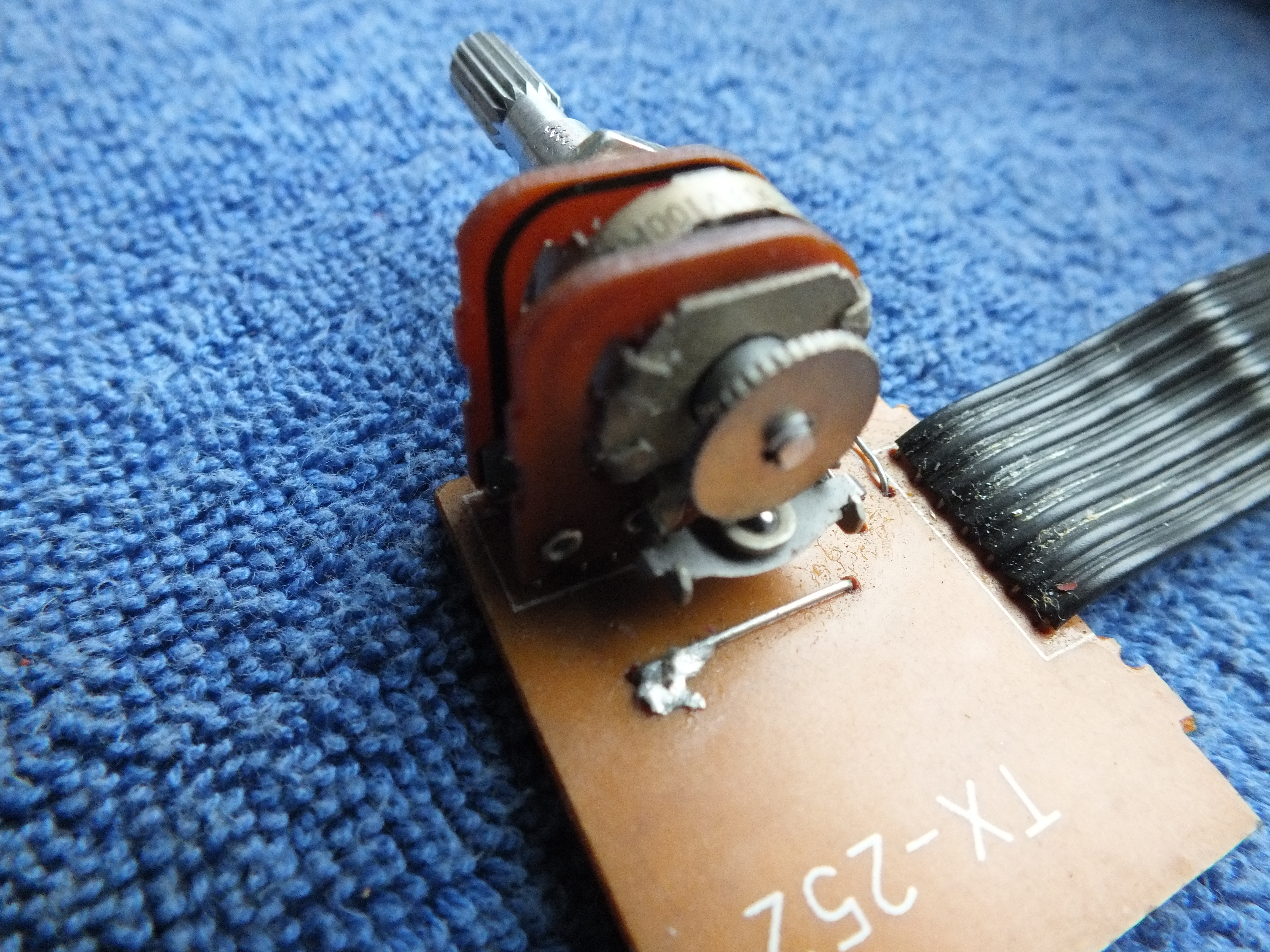 [Sprzedam] Potencjometry od wzamcniacza ROTEL RA 560