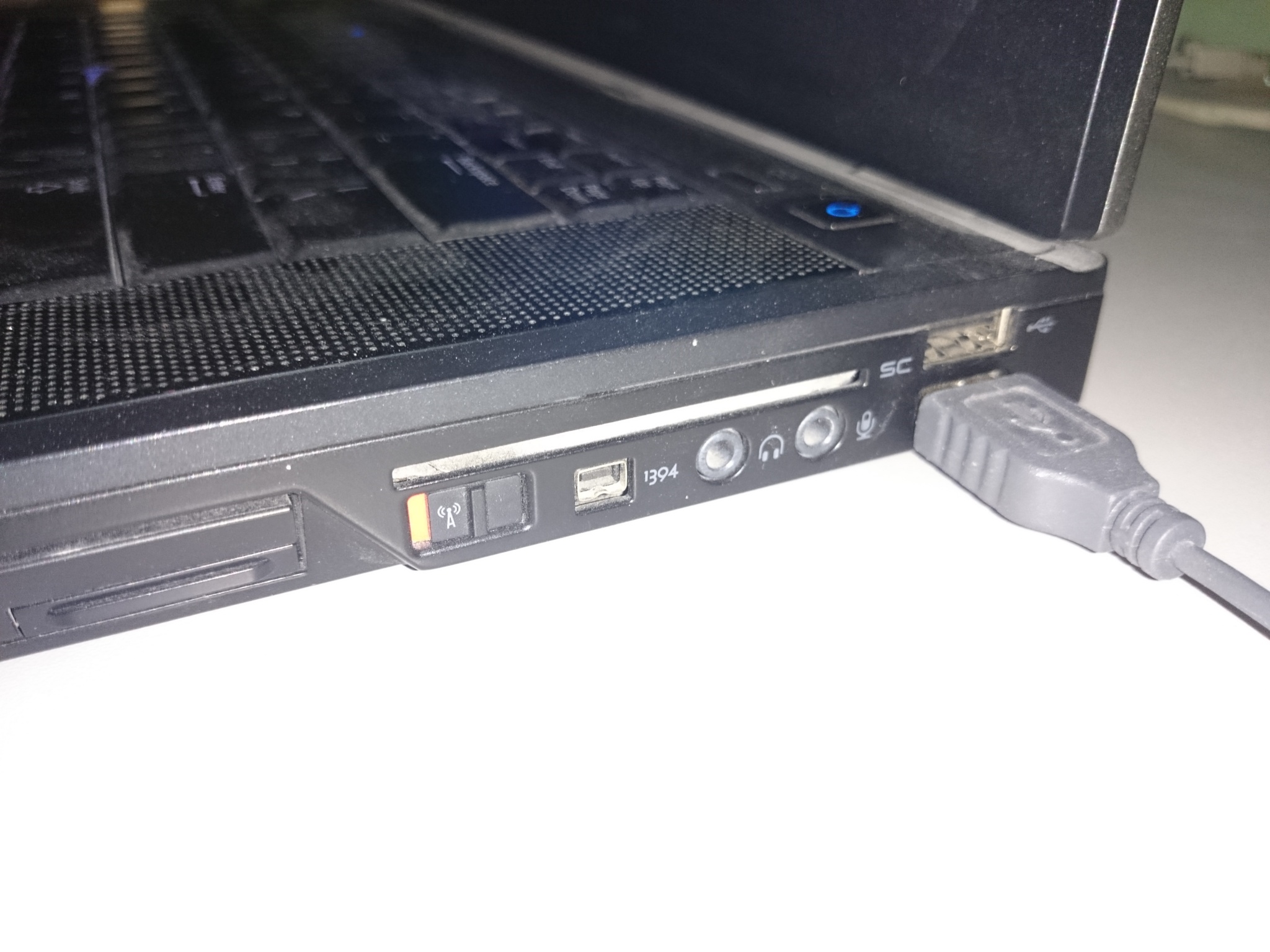 Jak podłączyć 2 karty sieciowe w laptopie Dell do sieci i skanera K600 ...