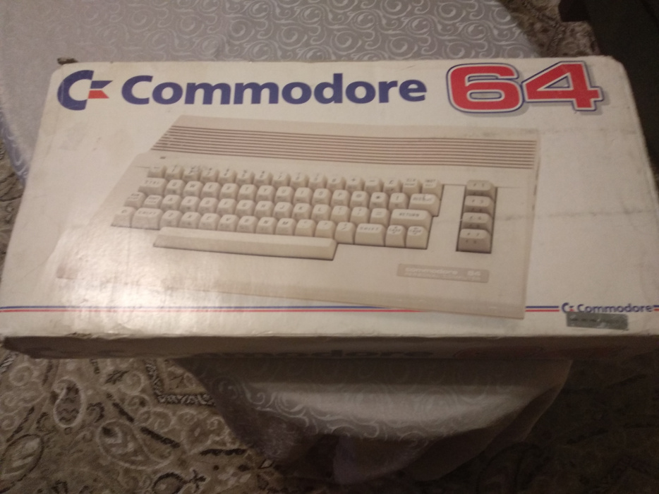 [Sprzedam] Duży zestaw Commodore 64, wszystkie akcesoria