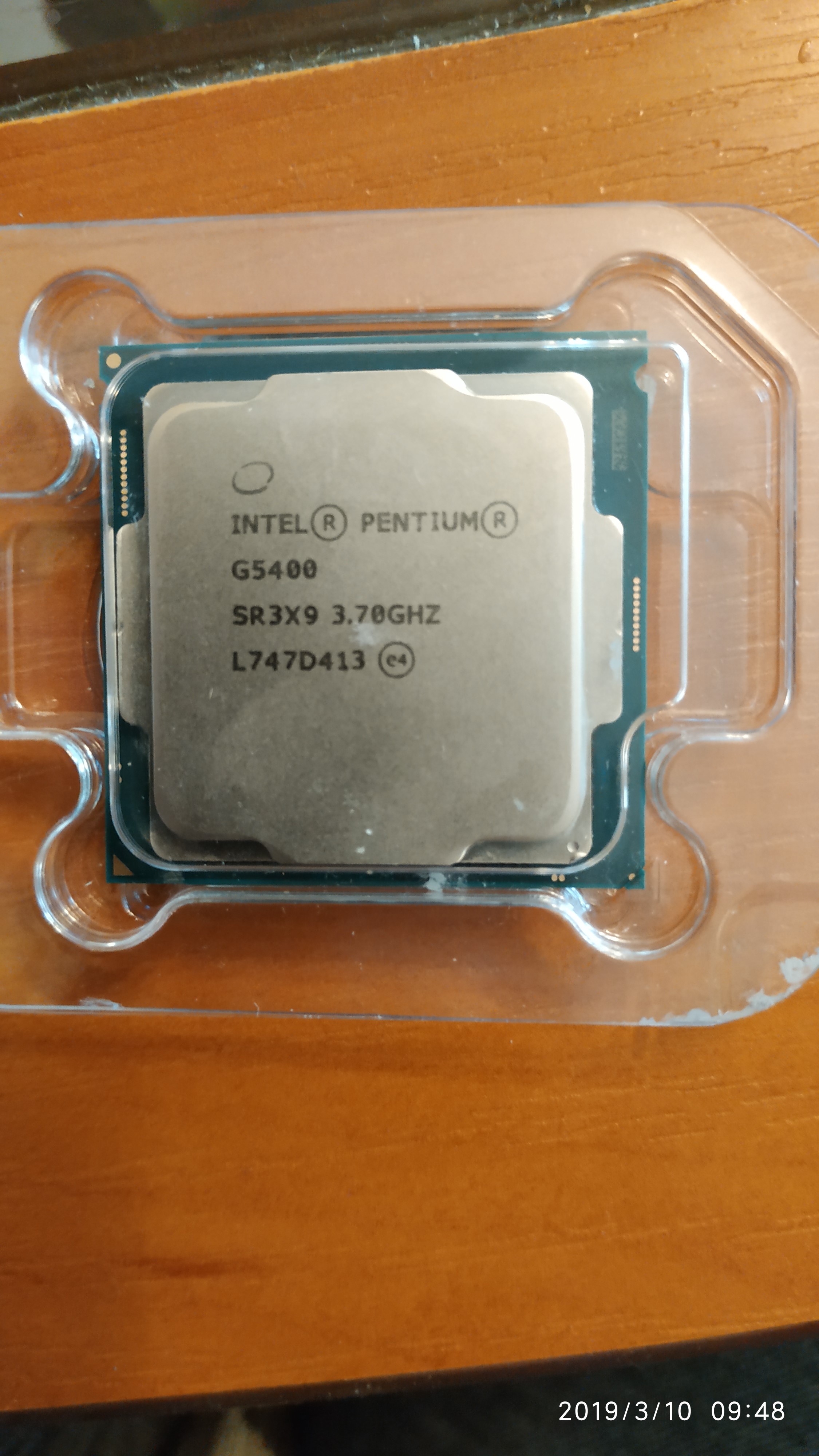 [Sprzedam] Procesor Intel Pentium GOLD G5400, 2x 3.7GHz, BOX_Gwarancja 2021