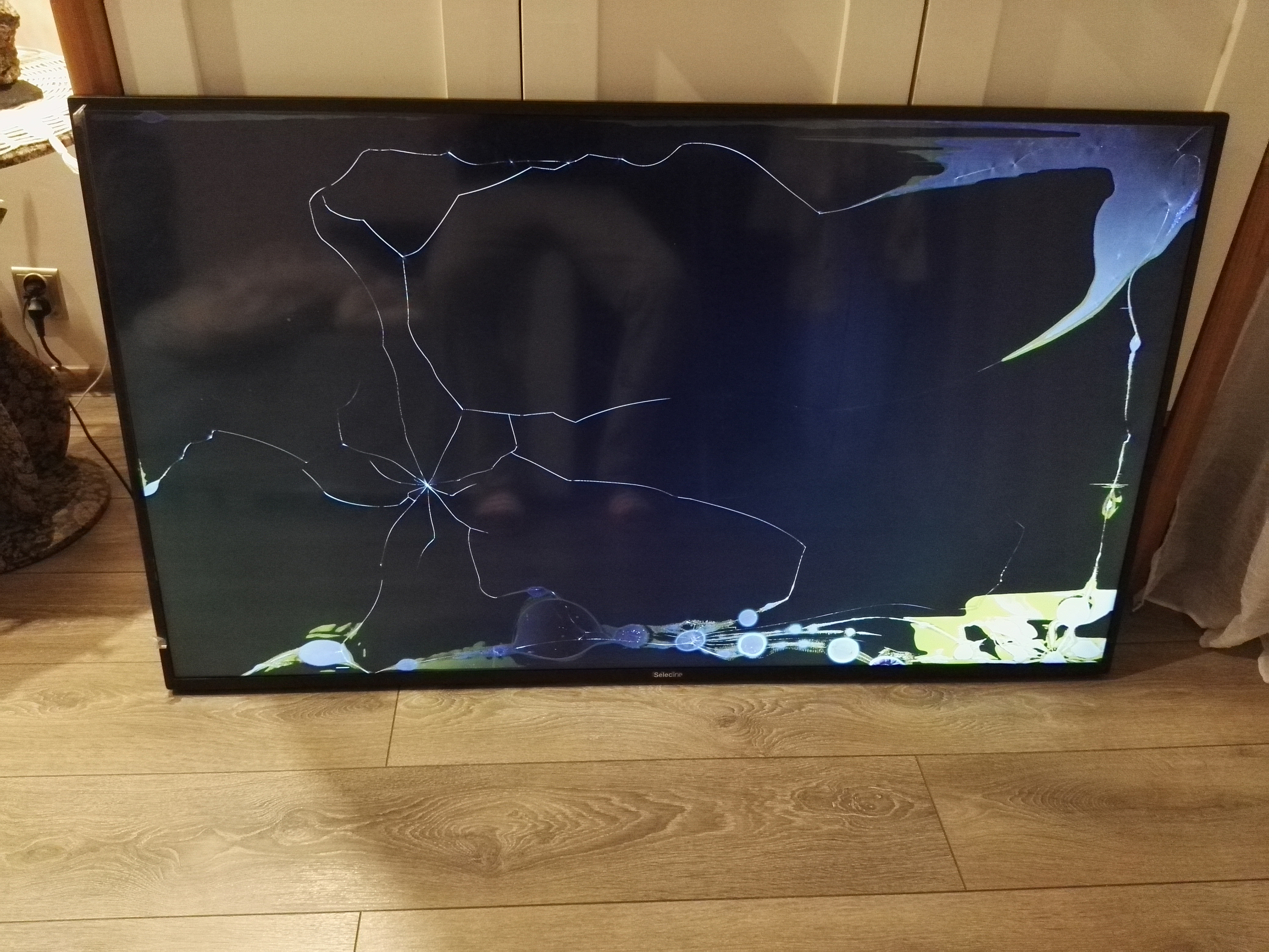 Części do Selecline 888102: Zasilacz MP5565, Płyta T.MS6586.U801, LED YSL-D