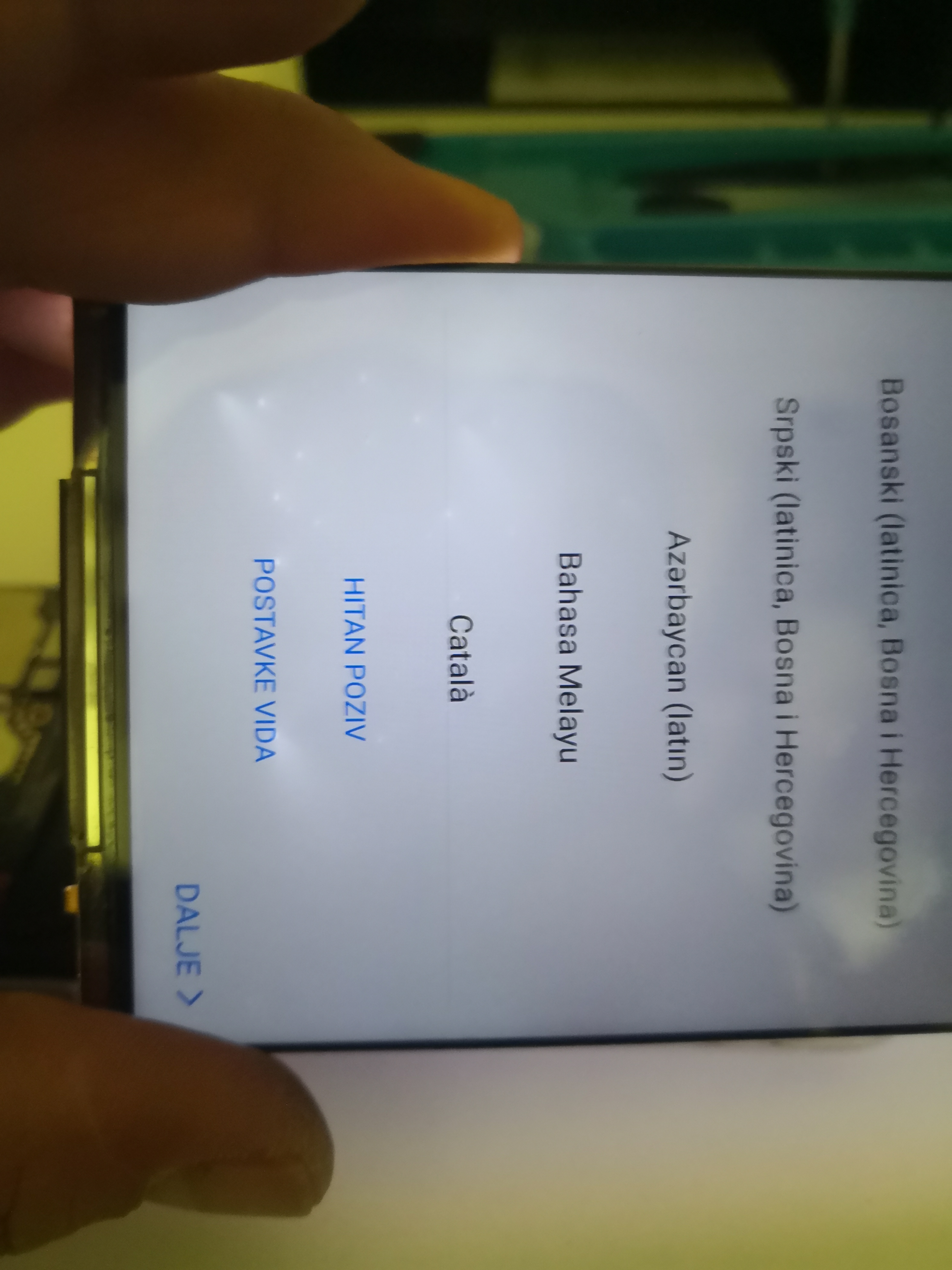 Huawei Mate 10 Lite: Białe kropki na ekranie - czy to wypalone piksele czy kwestia polaryzatora?