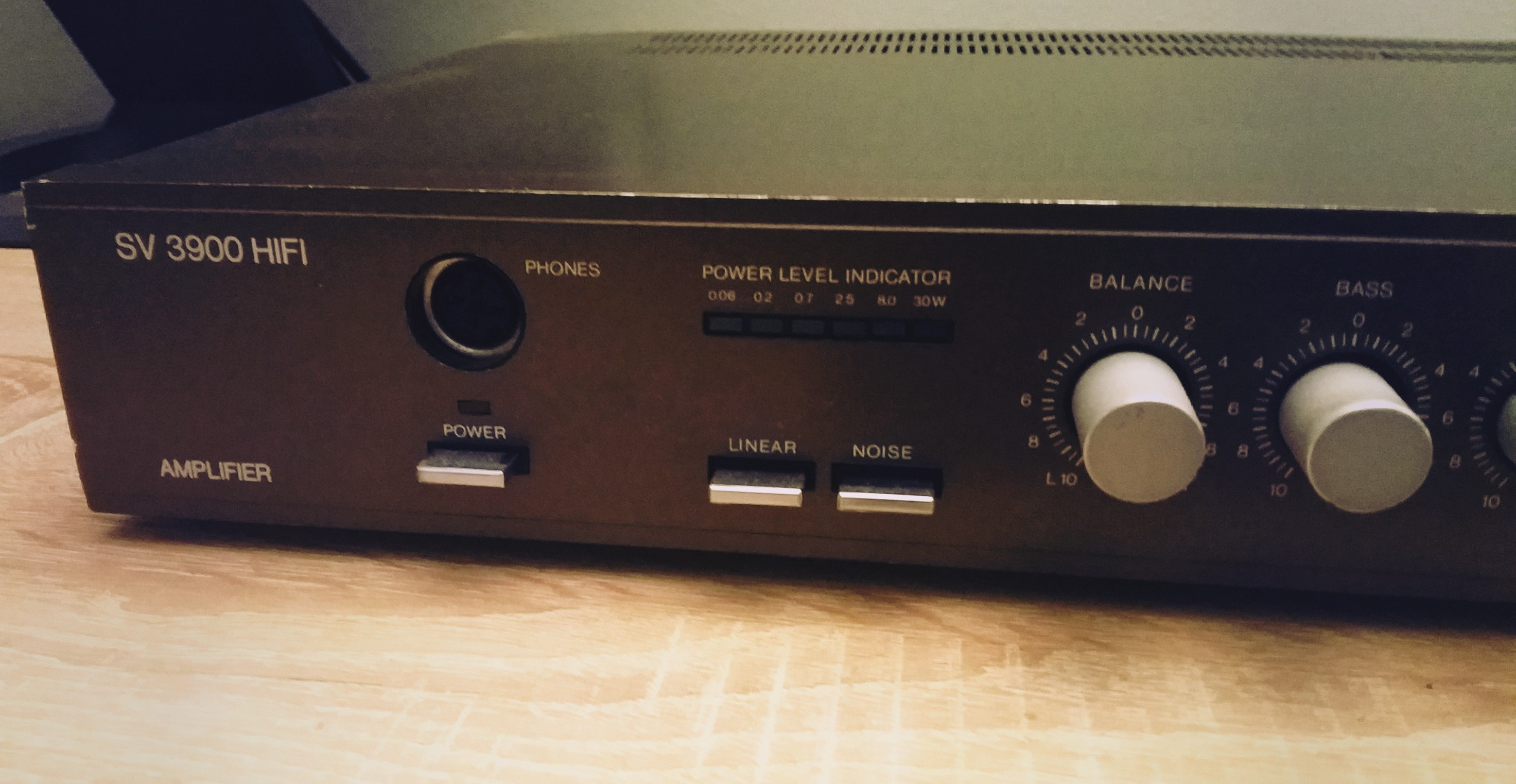 Szukam dobrego wzmacniacza do 300zł: Jakość, 2 kolumny, nie-hybryda,