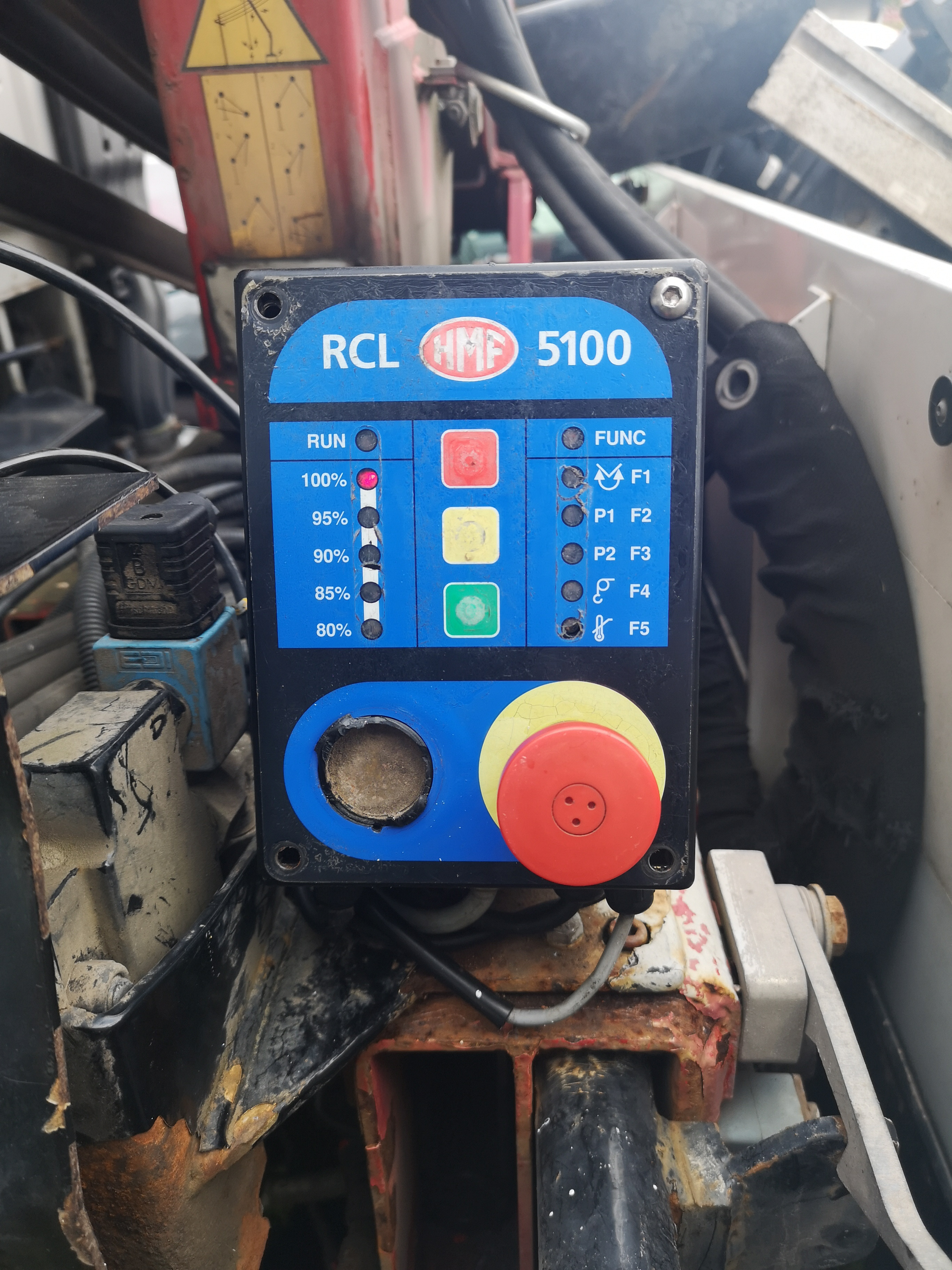 Sterownik HDS RCL 5100 HMF: Brak reakcji po włączeniu, jedna czerwona ...