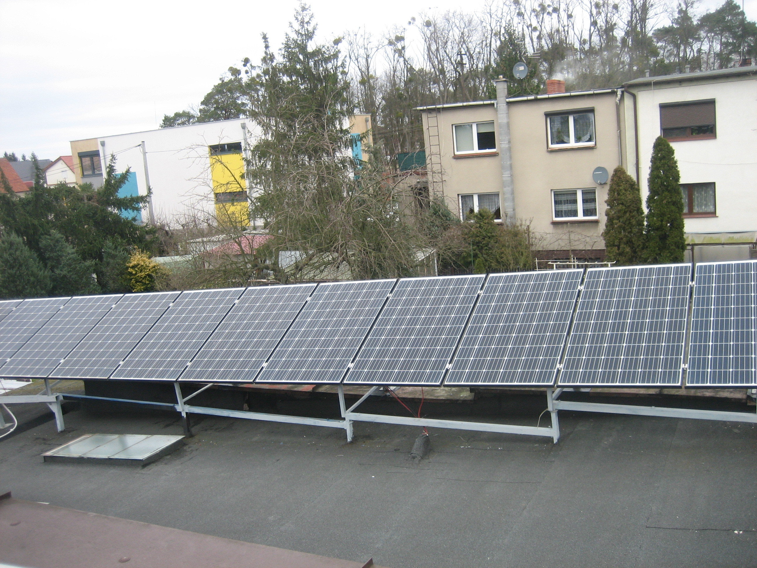 Budowa dwóch instalacji PV 6kW na płaskim dachu - kabel 4x3,5 i kąt ...
