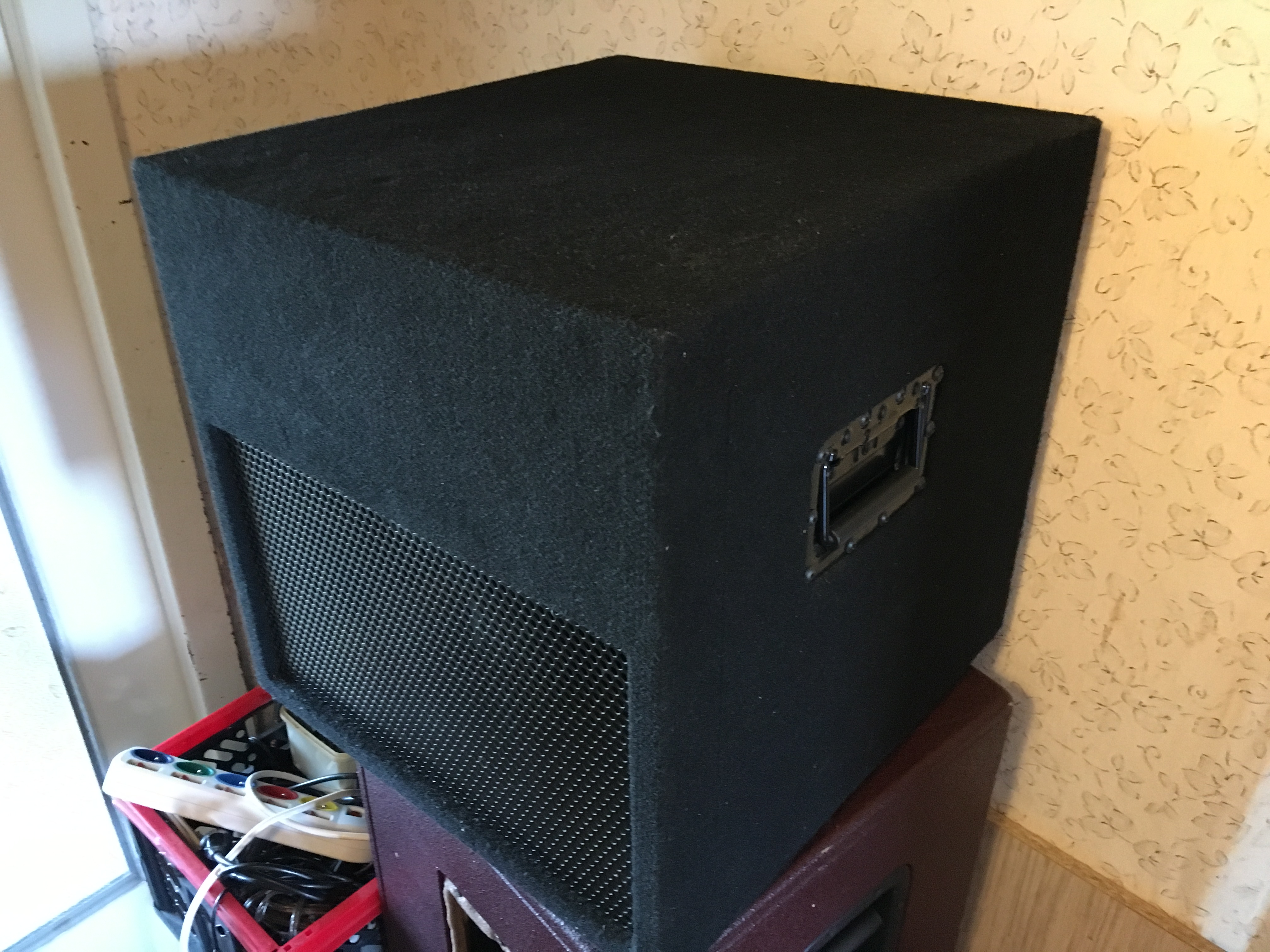 [Sprzedam] Subwoofer Cubo 12 na B&C 12PZ32 4 ohm