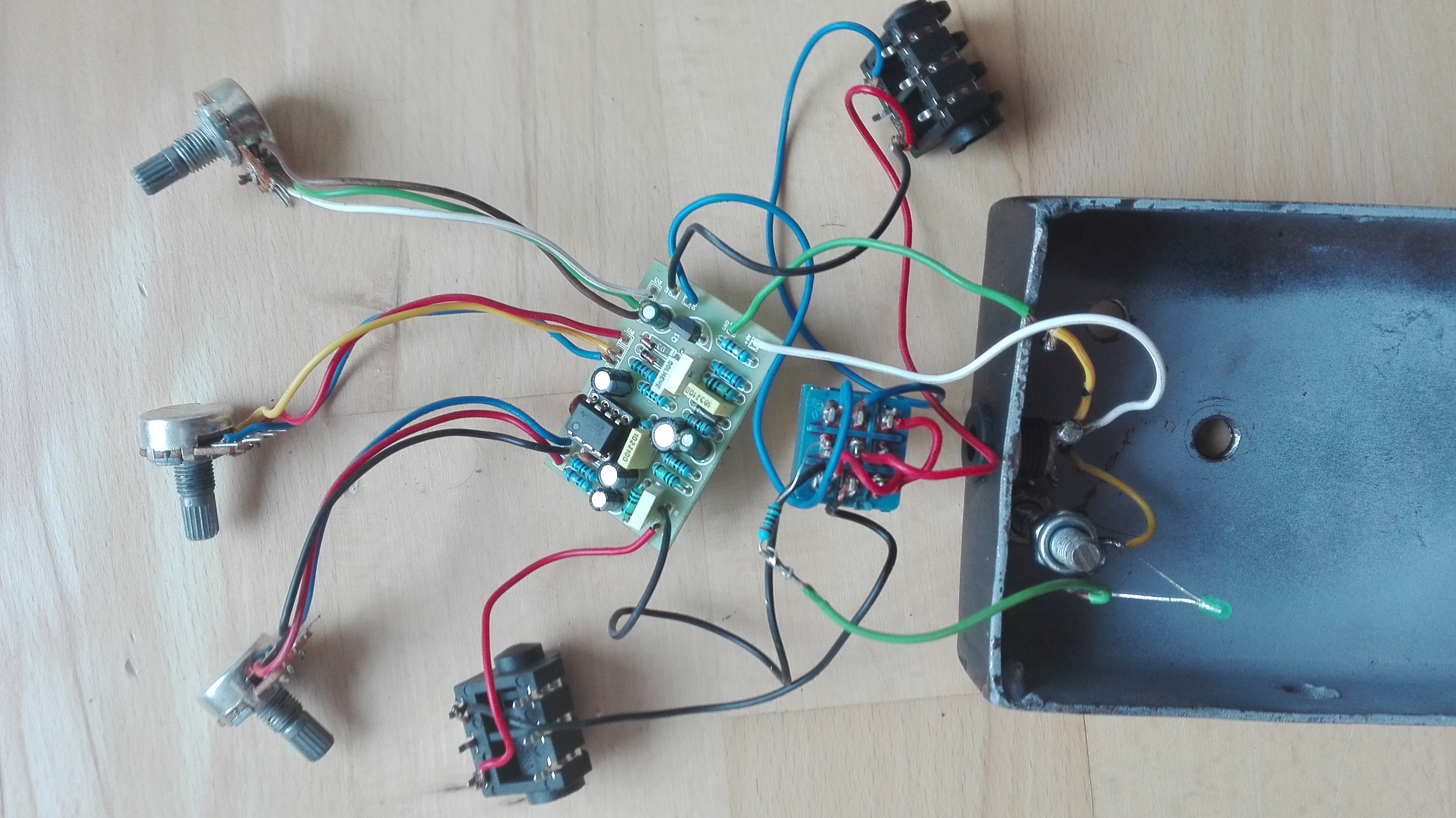 RAT distortion DIY z zestawu efekty-diy.pl - brak sygnału po złożeniu