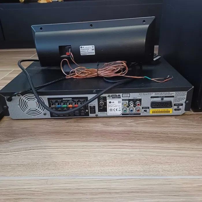 Kino domowe LG HT552 - amplituner samoczynnie się wyłącza po uruchomieniu