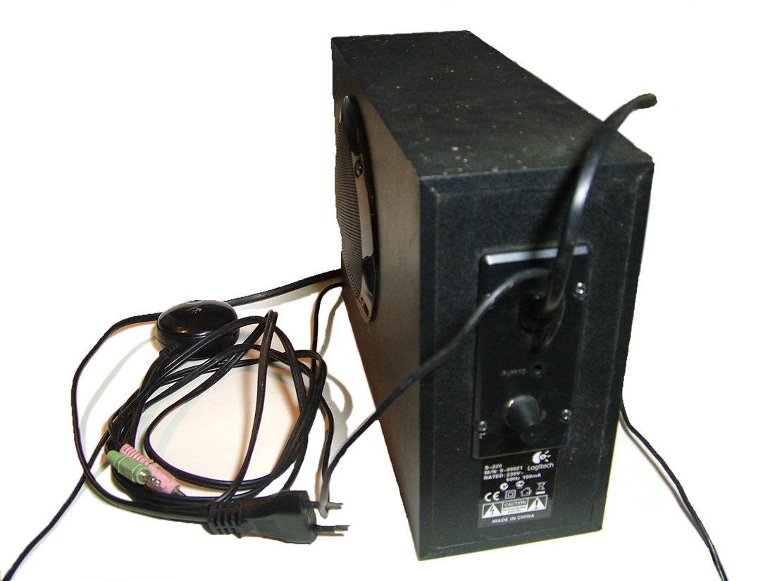 Poszukiwany wzmacniacz CHMC S6511 do zestawu Logitech S-200 - czy ktoś dysponuje częścią?