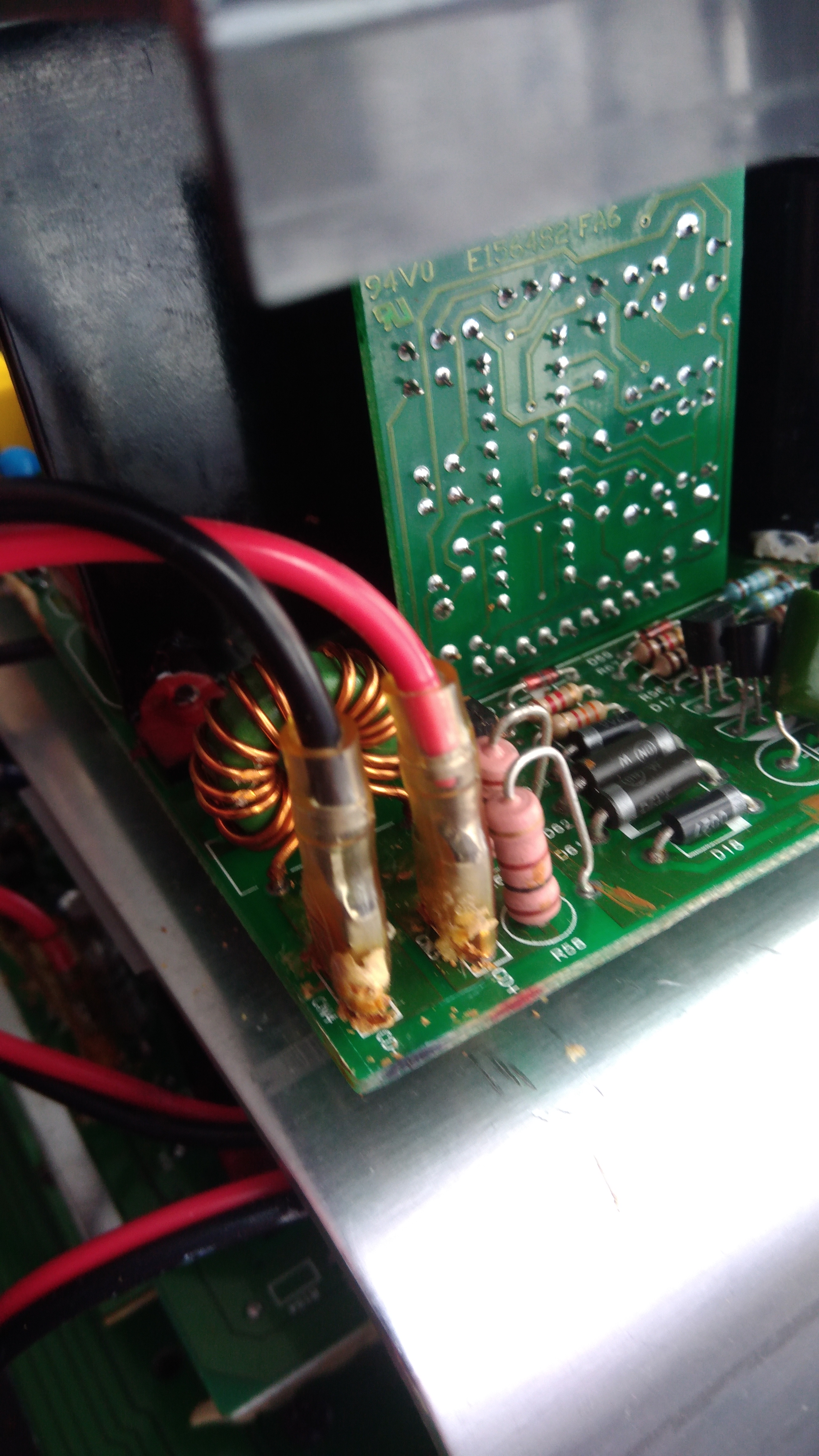 [Rozwiązano] Creative MegaWorks 250d, 550 gra cicho - brak napięcia na ...