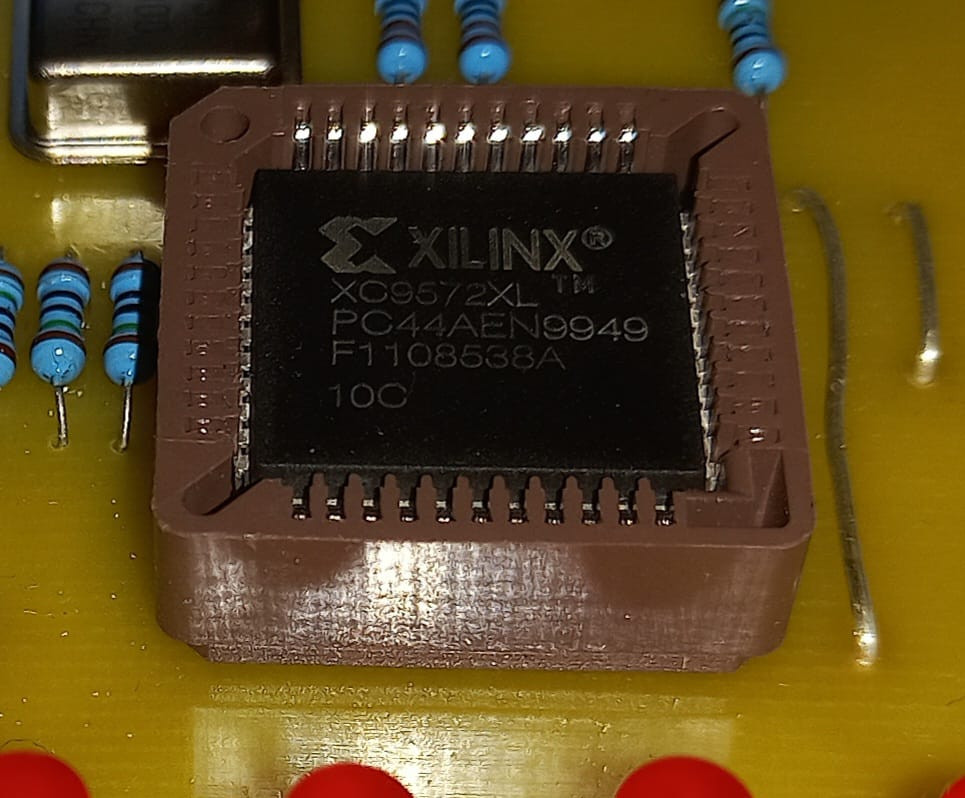 Z cyklu ARCHEO-LogicMaster-płytka prototypowa dla CPLD kit 2875AVT