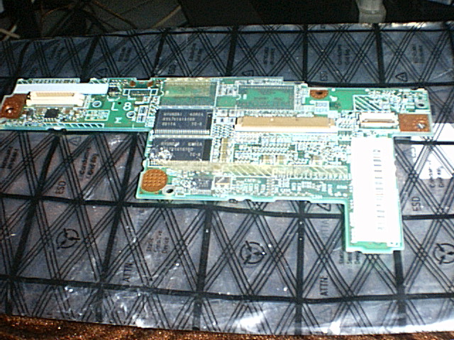 Czy można wymienić grafikę Intel 82815 na ATI Rage Mobility-P w ...