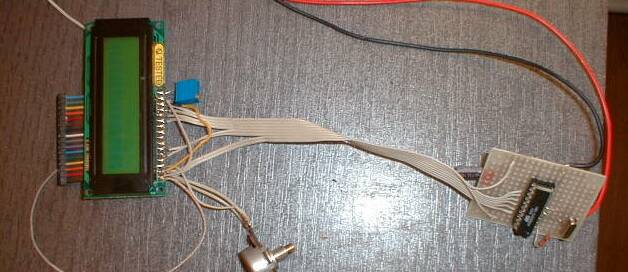 LCD nie działa z AT2313 - sprawdzenie połączeń i programu