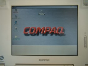 Biały pas na ekranie Compaq LTE 5100 - uszkodzenie matrycy czy naprawa?