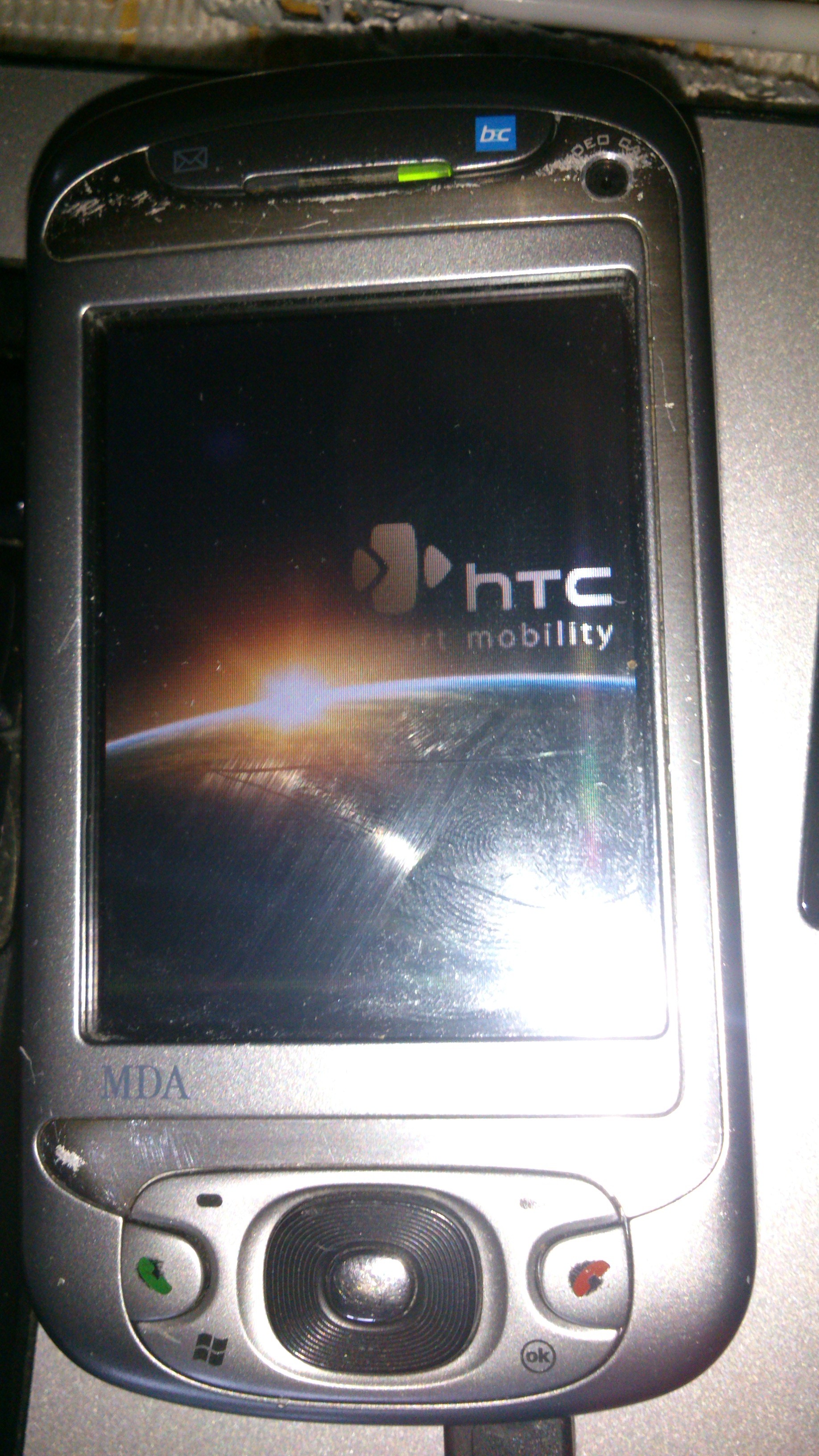 Mda Vario 2 (HTC Hermes) - Zawiesza się na logo po wgraniu ROMu