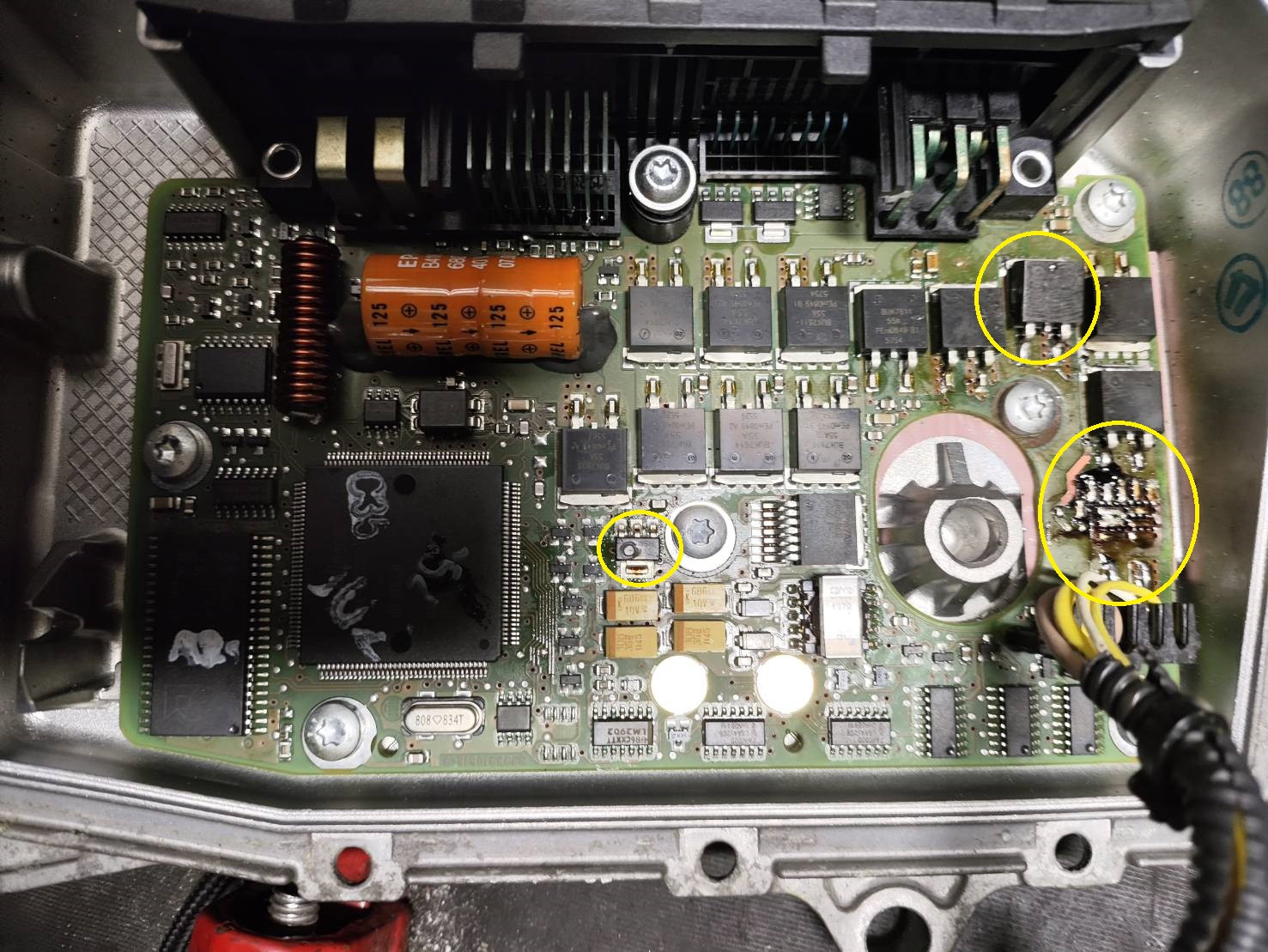 Spalone tranzystory w sterowniku Easytronic - co może być przyczyną?