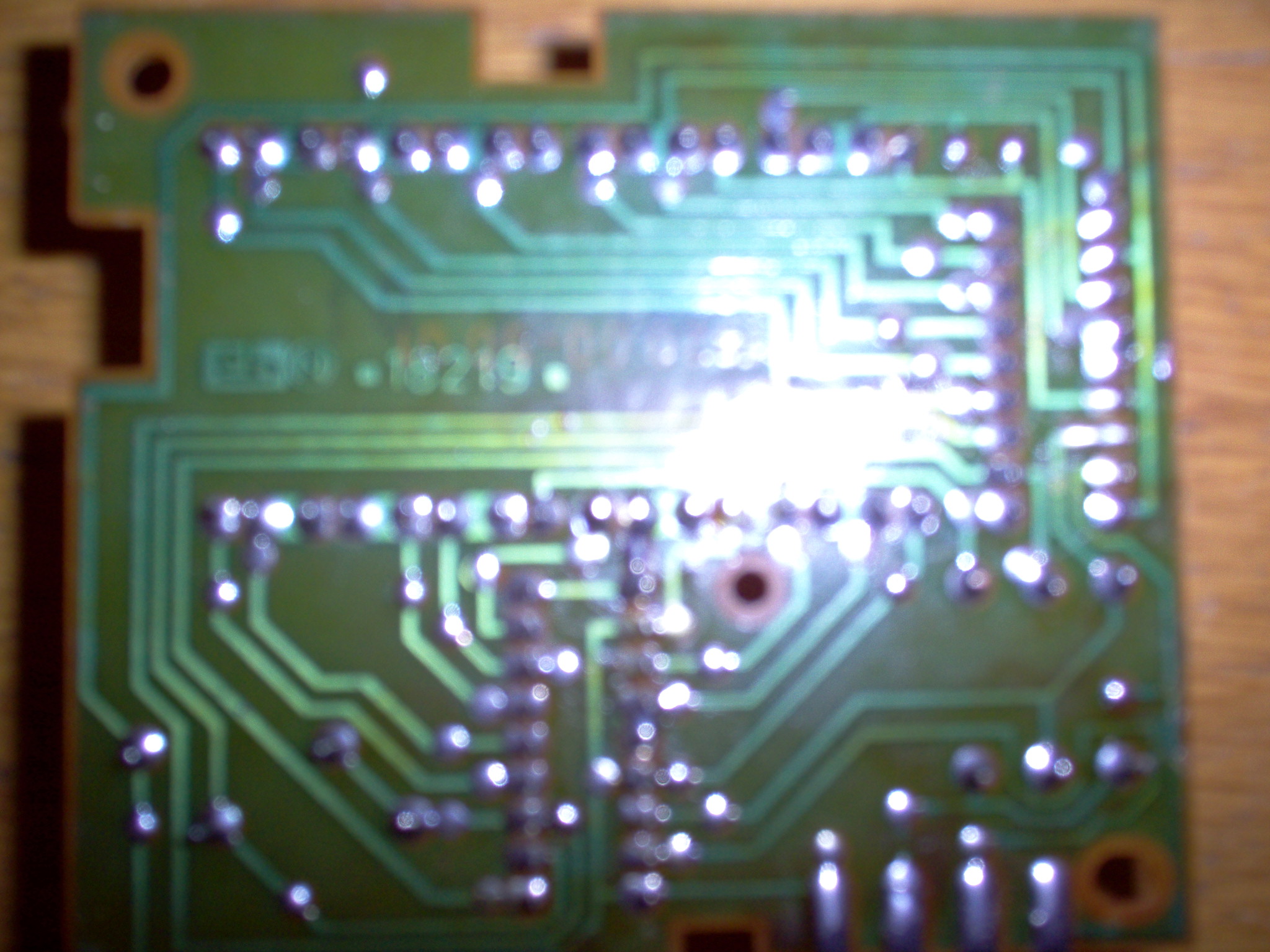 Jak podłączyć wskaźnik wysterowania RFT z układem A277D do wzmacniacza?