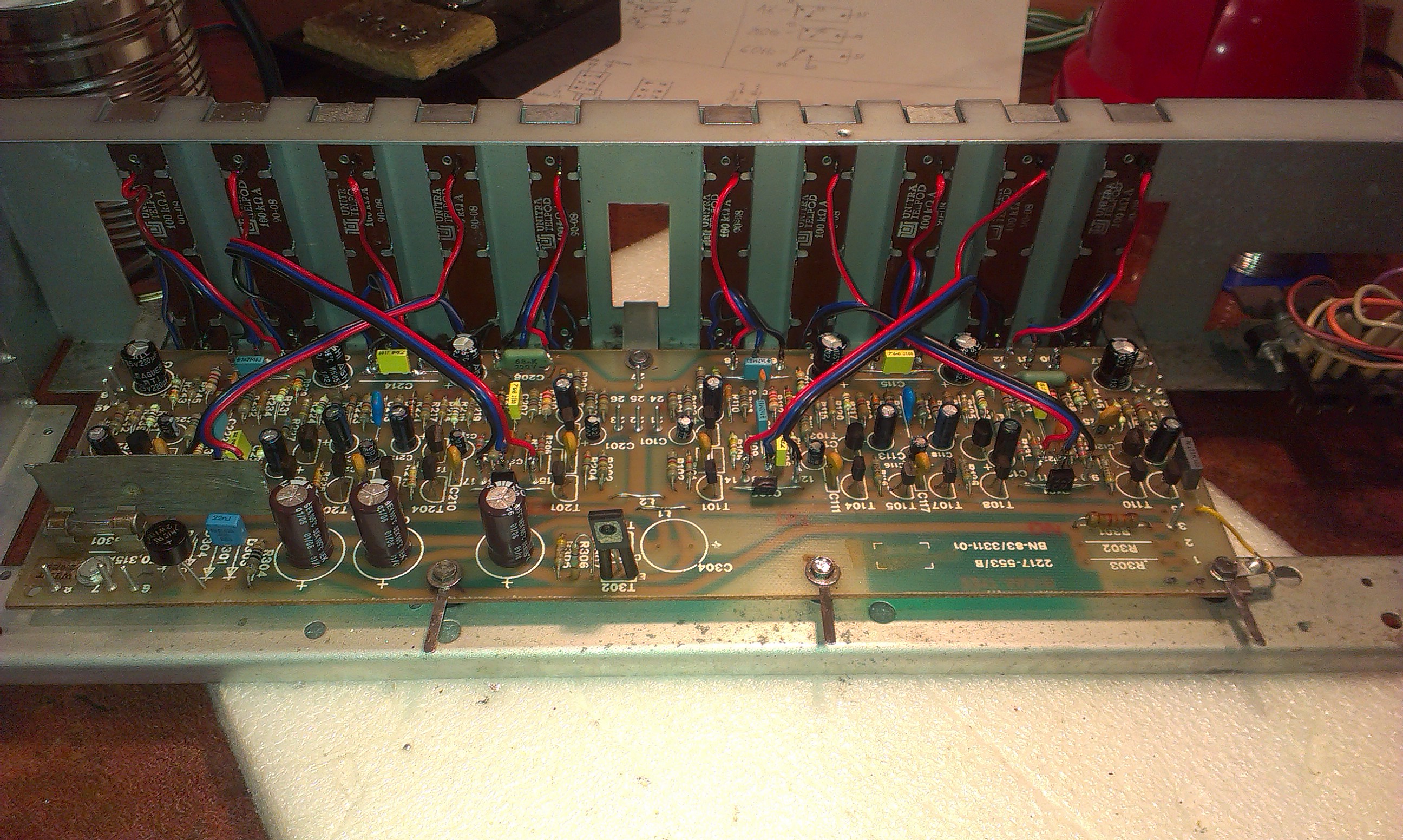 Diora FS-042 - zbyt wysokie napięcia na tranzystorach i transformatorze ...