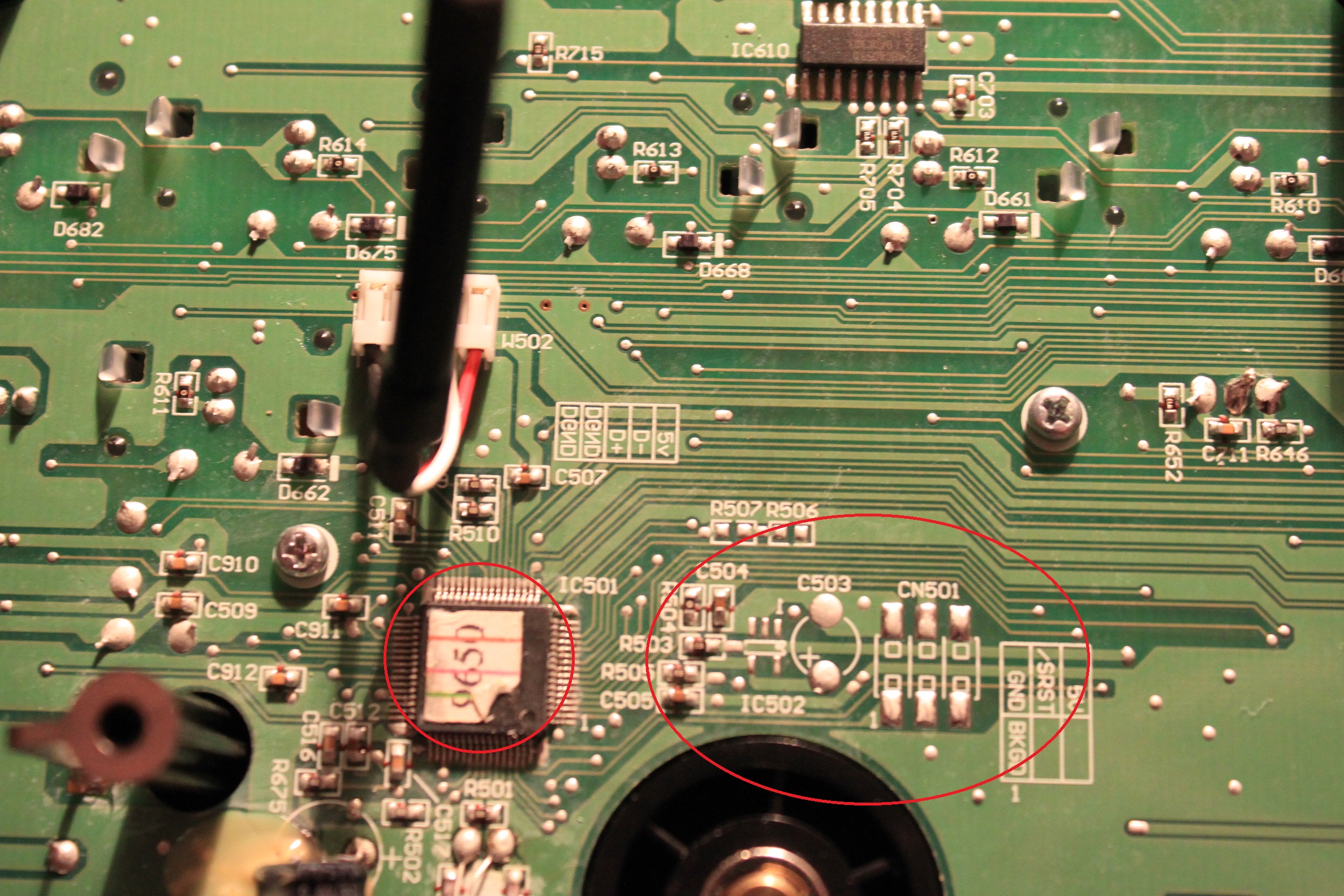 [Rozwiązano] Mixvibes U-Mix Control 2 - Jak dodać wyjście słuchawkowe?