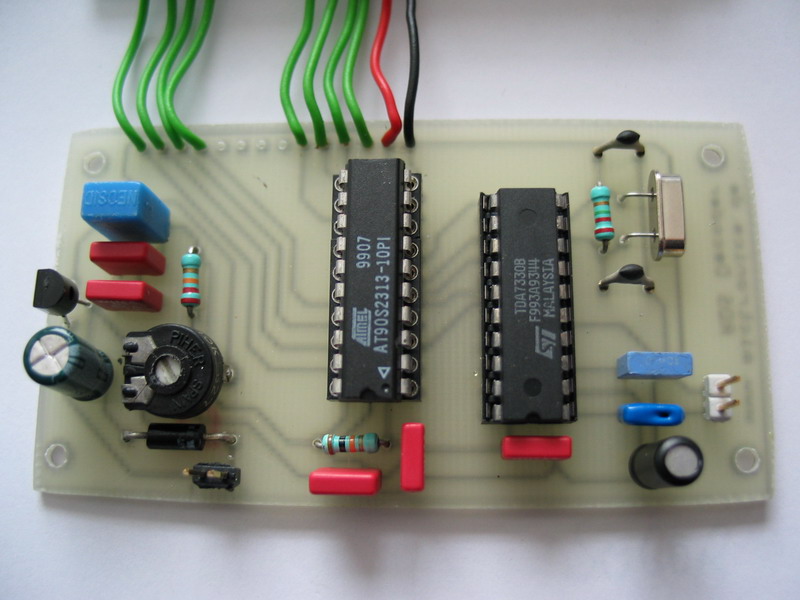 RDS na AT90S2313 & TDA7330B - elektroda.pl