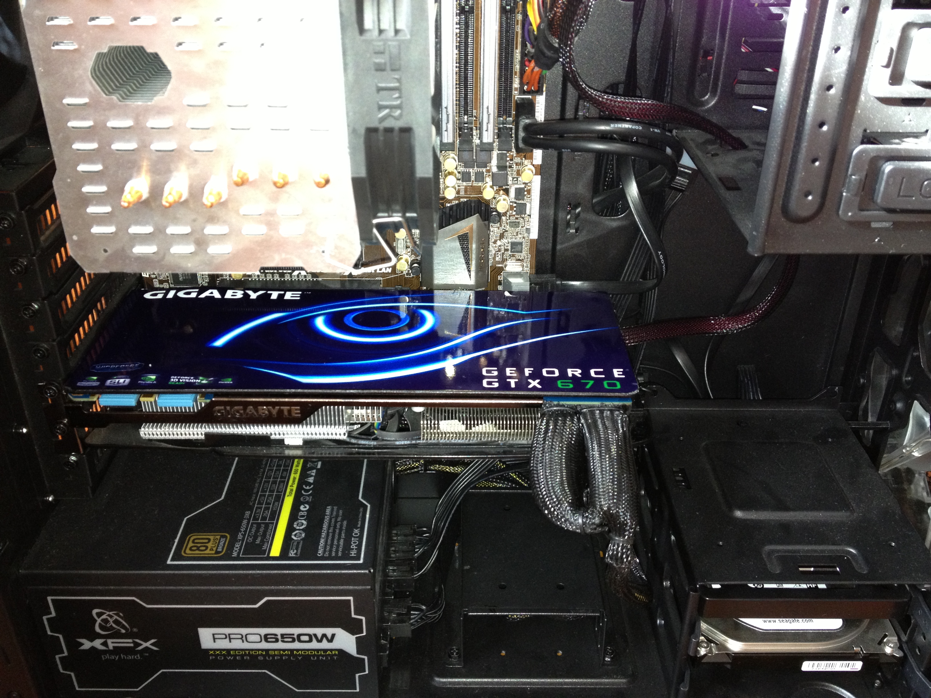 GIGABYTE GTX 670 - Backplate na gigabyte gtx 670 projekt własny