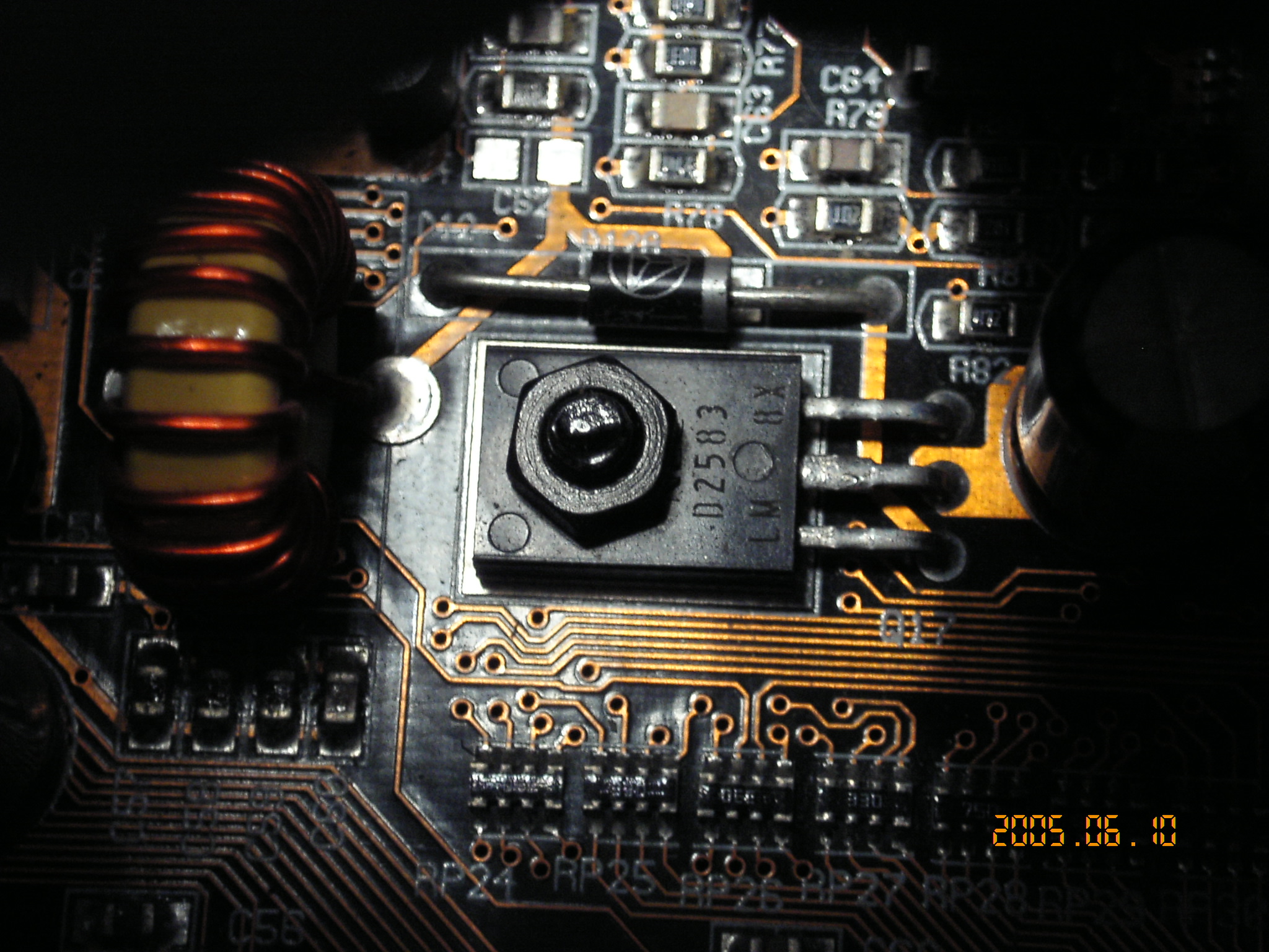 Identyfikacja elementu D2583 na płycie PC100 M747 - Mosfet?