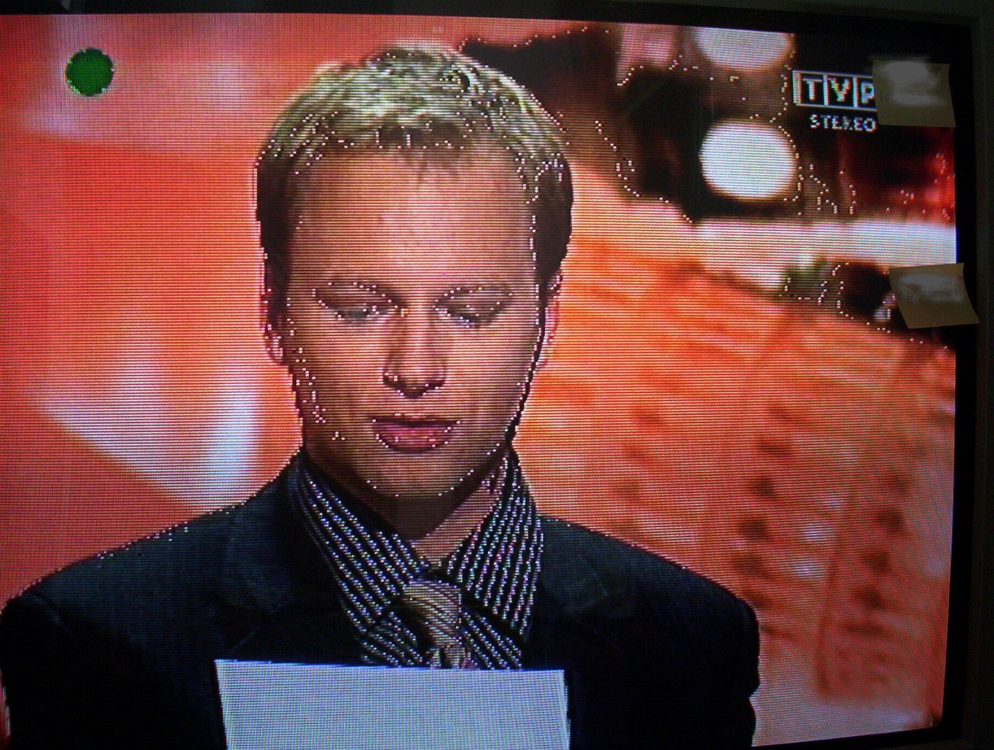 Loewe Planus 4672Z - białe kropki na konturach postaci, podejrzenie ...