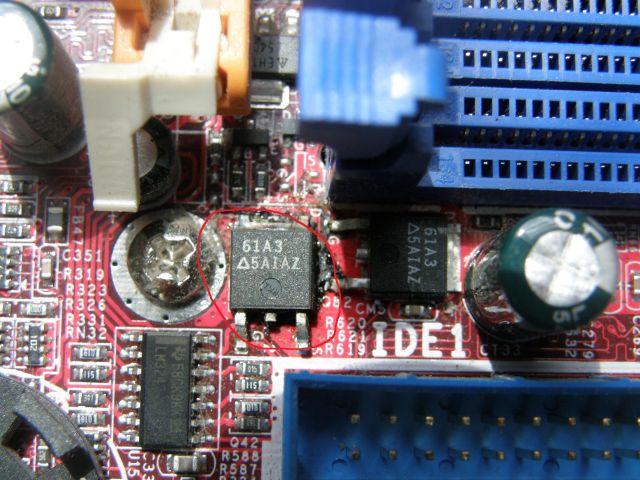 Identyfikacja elementu na płycie Biostar P4M800-M7.