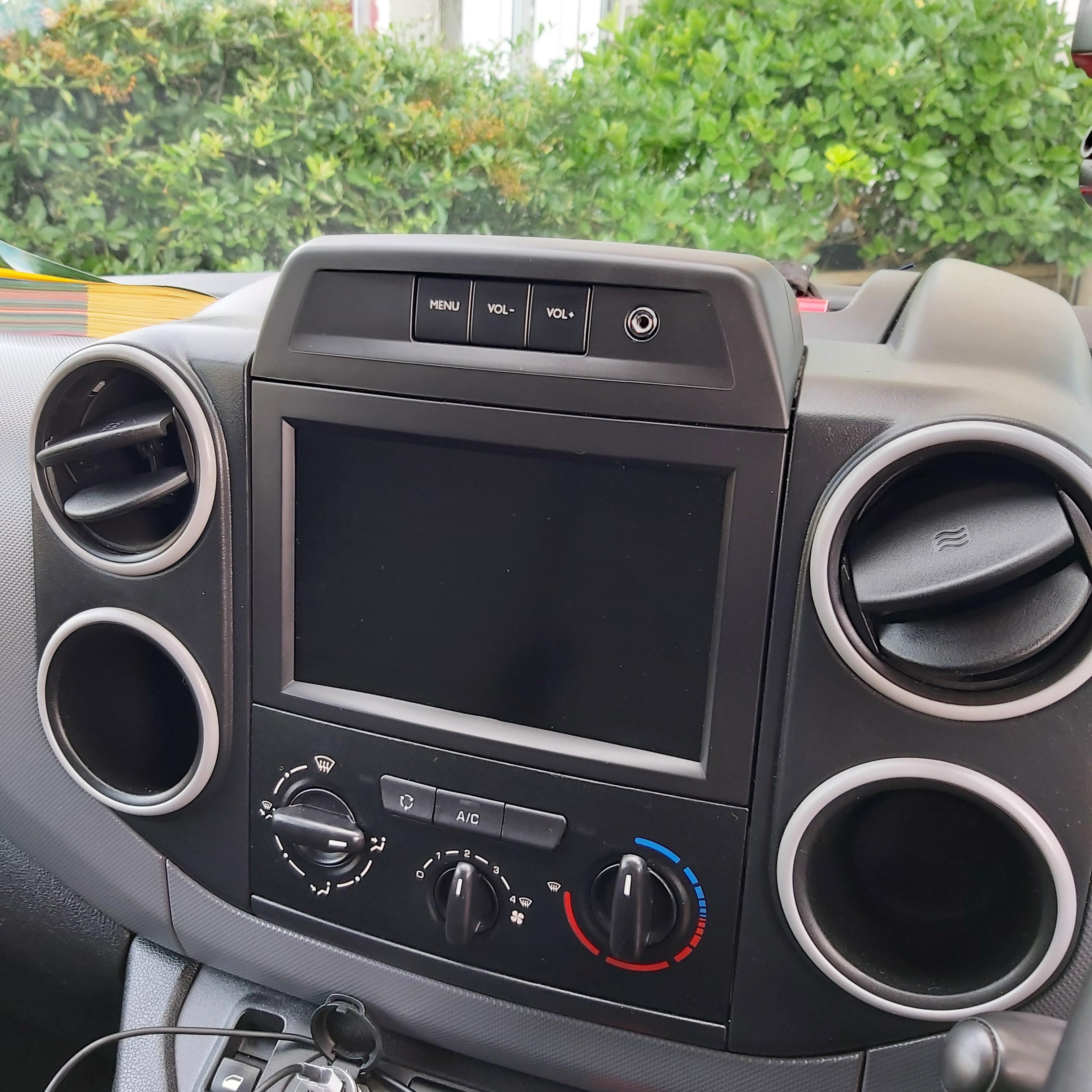 Peugeot Partner Tepee 2017 - radio z panelem dotykowym nie dziala...