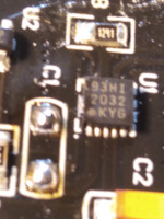 MAXCURE9 - Uszkodzony element 93H1 2032 KYG w ładowarce, obudowa SMD 10-pin (5 góra, 5 dół)