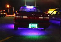 Czy neony UV pod podwoziem samochodu są widoczne i efektowne?