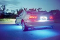 Czy neony UV pod podwoziem samochodu są widoczne i efektowne?