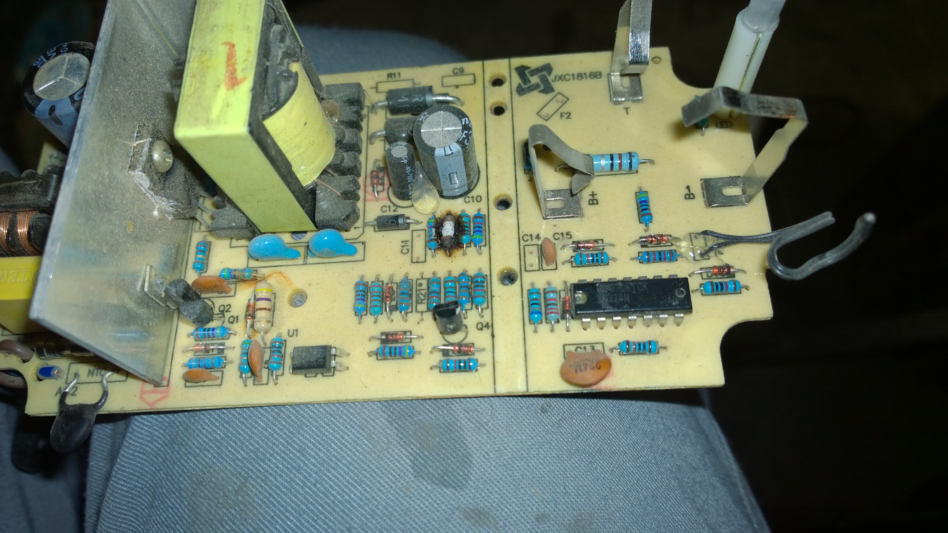 ROSCHELL RWB0021 - szukam schemat ładowarki od wkrętarki